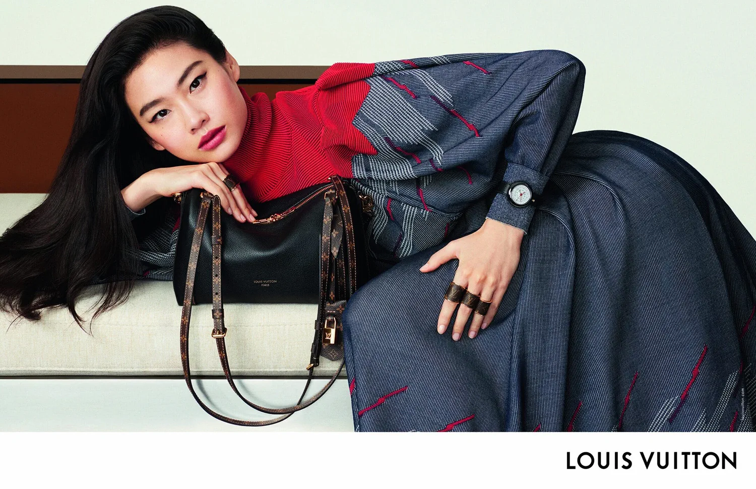 Chiến dịch quảng cáo Louis Vuitton Thu/Đông 2025 tĩnh lặng và đầy suy ...
